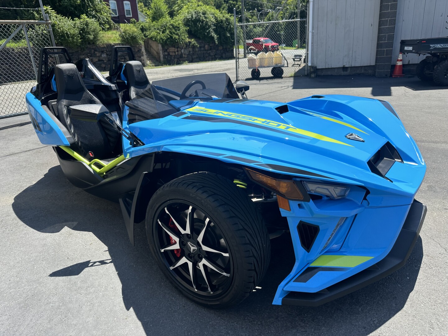 2023 Slingshot R Autodrive Miami Blue Fade/ W/Heated and Cooled Seats ...