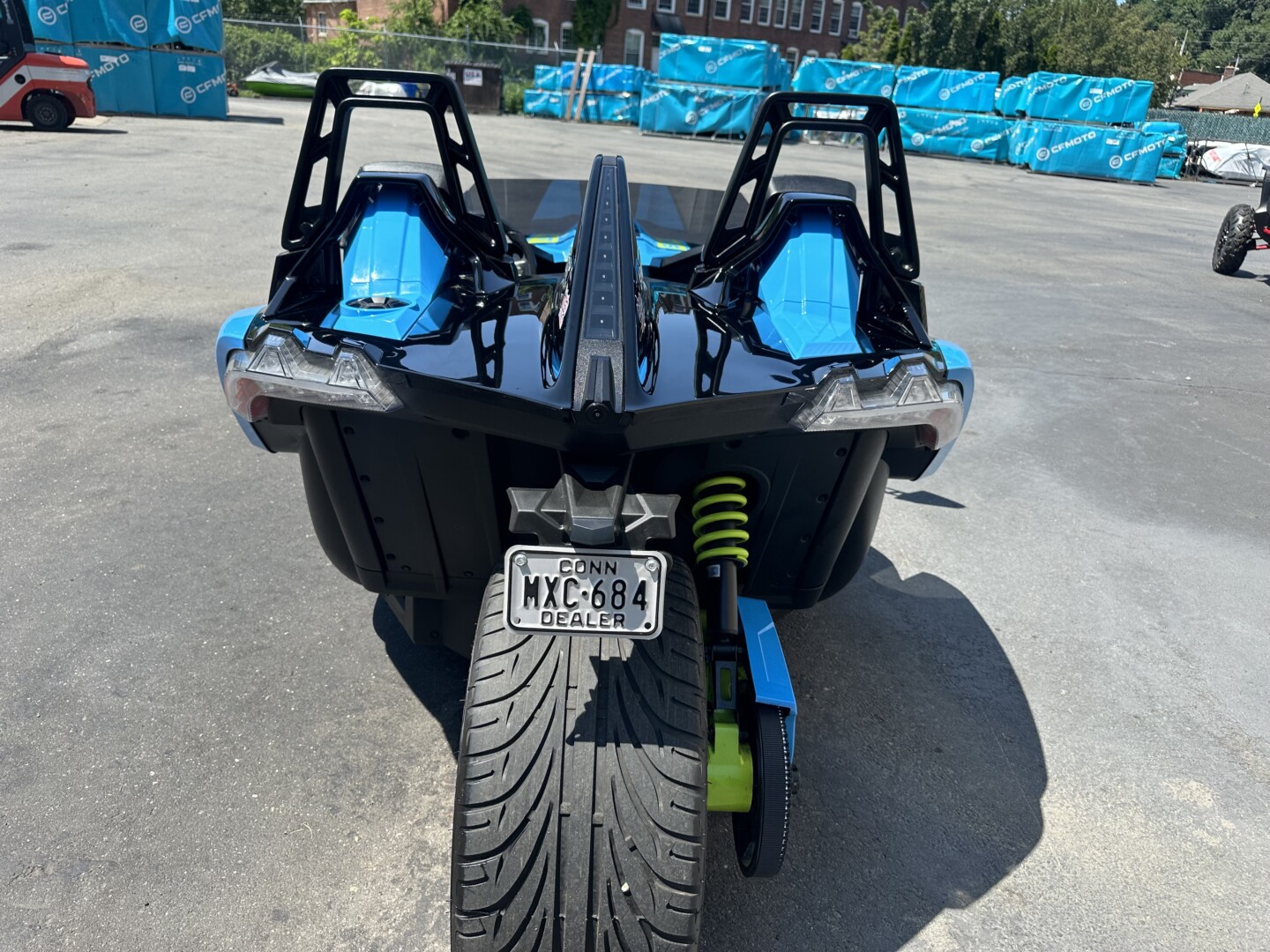 2023 Slingshot R Autodrive Miami Blue Fade/ W/Heated and Cooled Seats ...