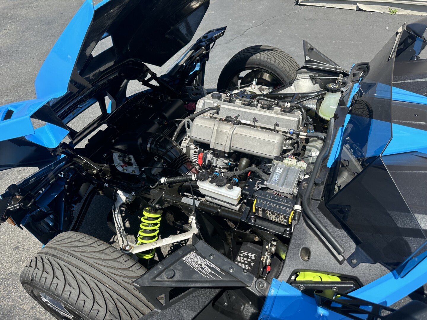 2023 Slingshot R Autodrive Miami Blue Fade/ W/Heated and Cooled Seats ...